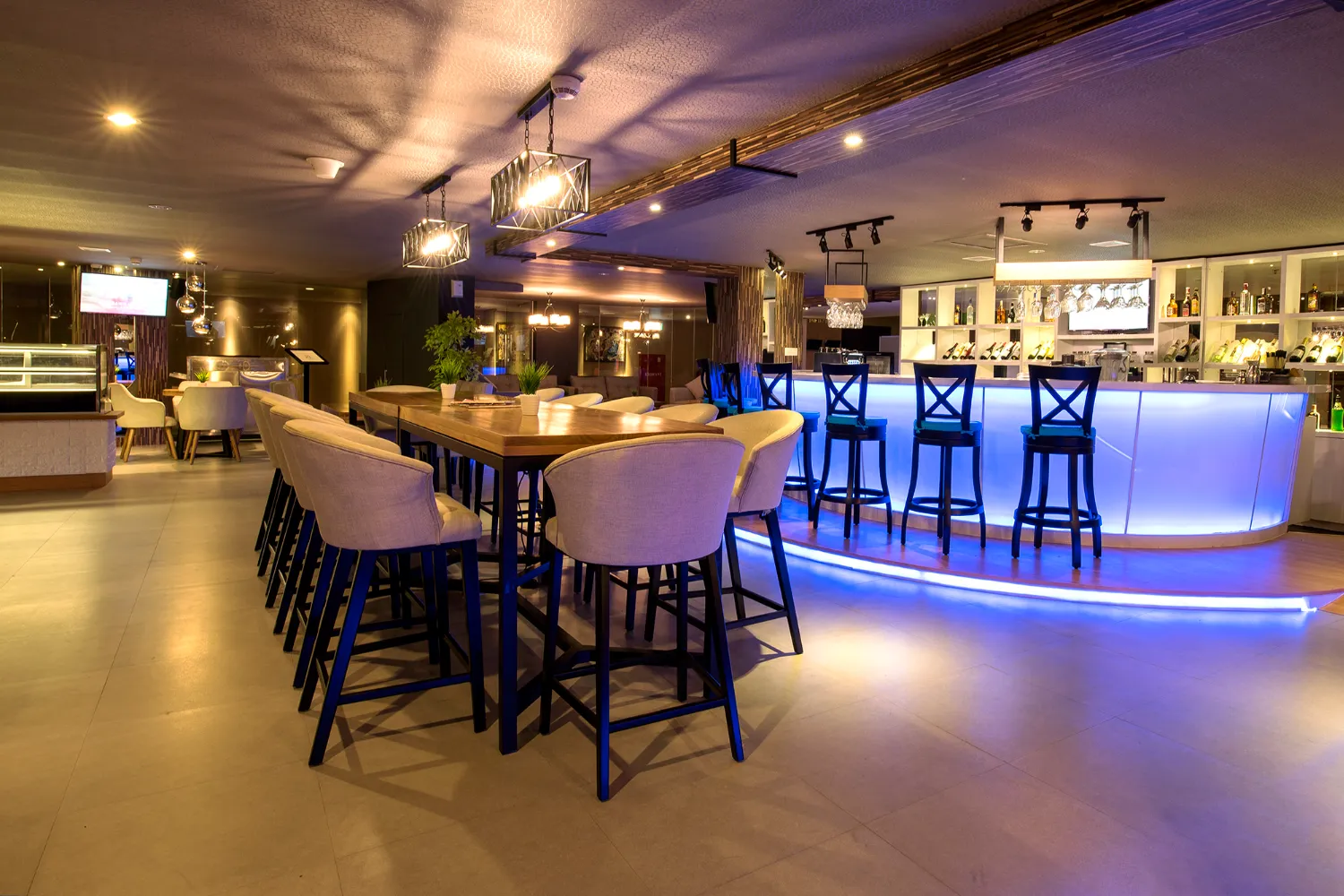 8trium Cafe - Infinity8 Bali Hotel