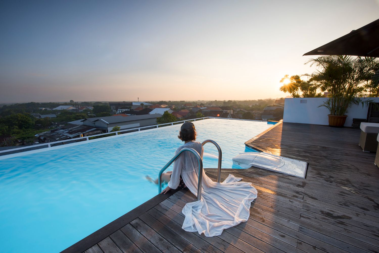 INFINITY Sky Pool - Infinity8 Bali Hotel